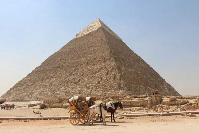 Attractions and Things to Do At The Pyramids of Giza | Beyonder